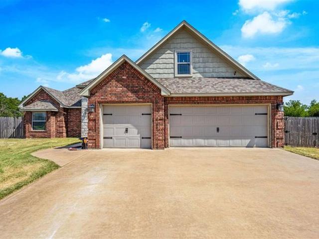 1219 NE Baybrook Dr, Elgin, OK 73538
