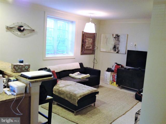 1219 Oronoco Street # 103