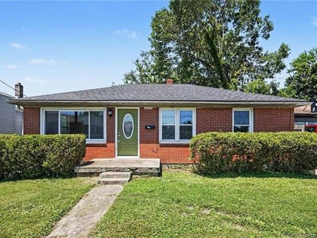 1219 Bono Rd, New Albany, IN 47150