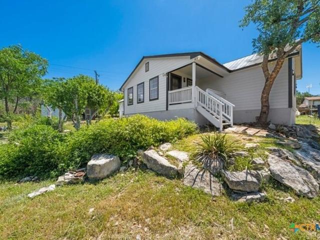 1219 E Lakeside Dr, Canyon Lake, TX 78133