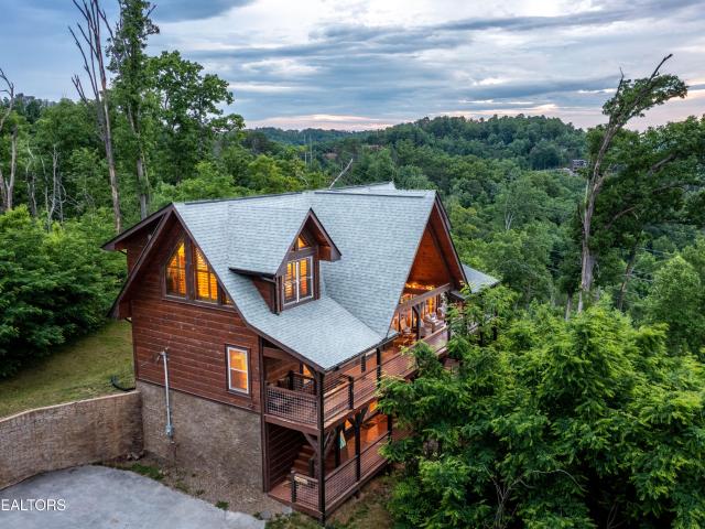 1219 Hemlock Drive