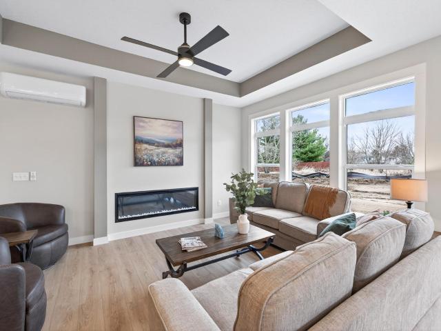 1219 Honeysuckle Lane