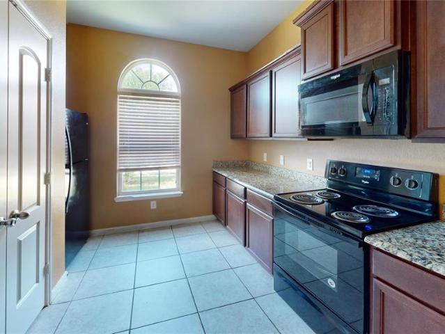 1219 Juniper