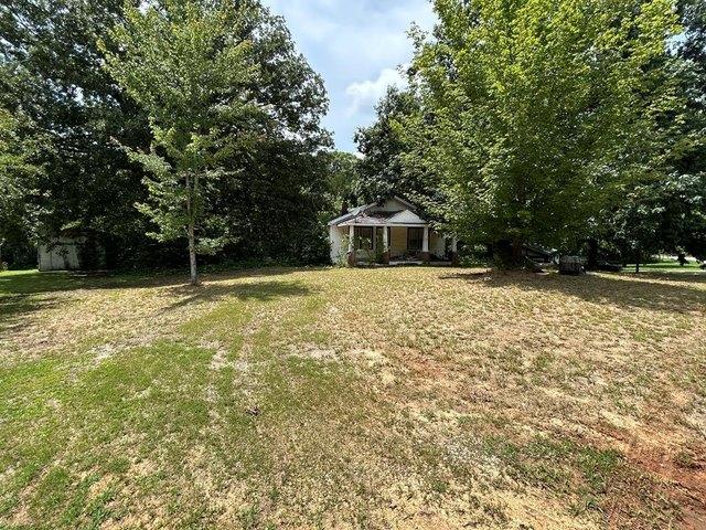 1219 Point Mason Rd, Big Sandy, TN 38221