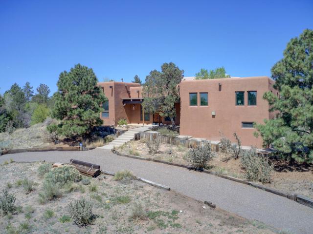 1219 Rockrose Road NE