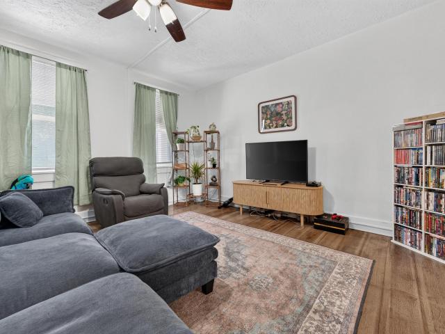 1219 S 4th Street
