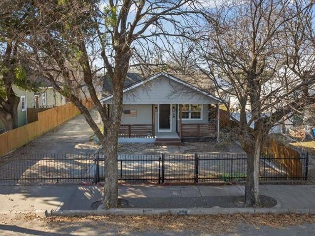 1219 S Waverly Dr, Dallas, TX 75208 | MLS #21139 | Compass