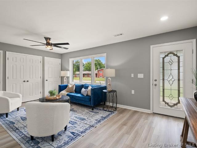 1219 W Carla Lane
