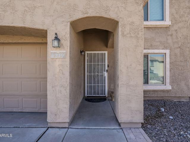 1219 w ocotillo street