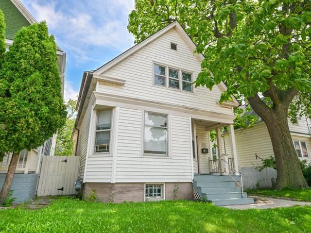 1219 W Windlake Ave, Milwaukee, WI 53215