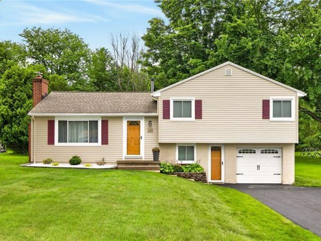 1219 Wall Rd, Webster, NY 14580
