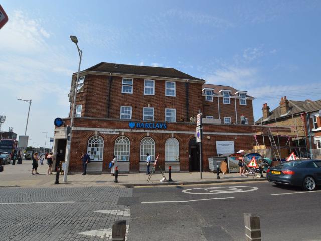 1219 1221 High Road RM6, 1 bed flat to rent, £1,450 pcm | PrimeLocation