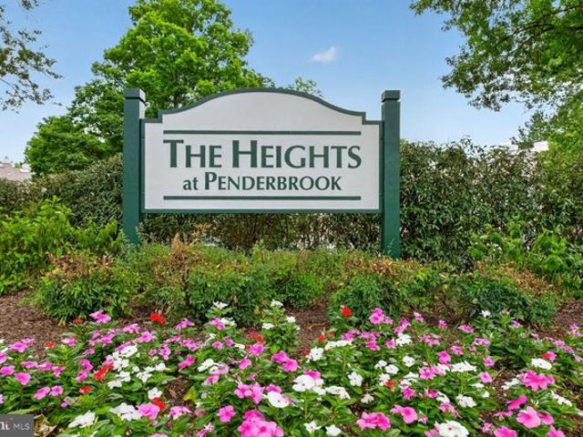 12103 Green Ledge Ct Apt 101, Fairfax, VA 22033