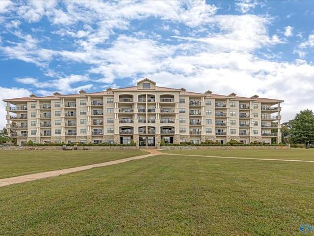 12100 Two Rivers Dr Ph H, Athens, AL 35611