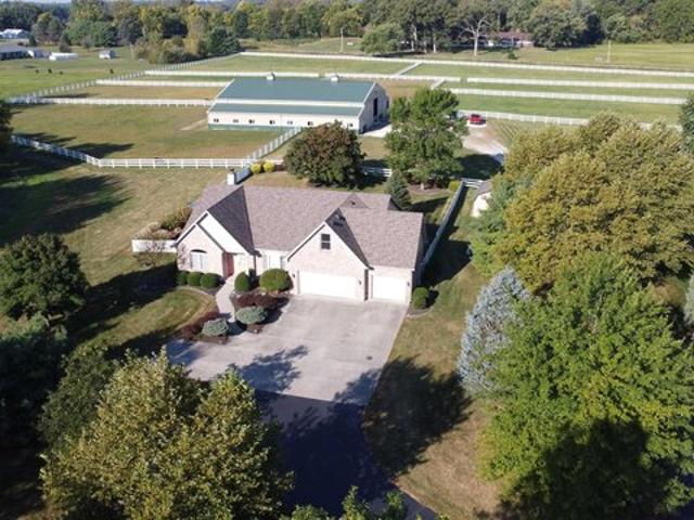 12100 W Native Trl, Yorktown, IN 47396