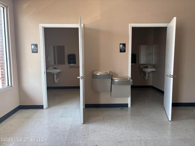 12100 Highway 49, 318