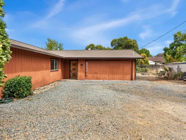 12101 Pye Ln, Auburn, CA 95602