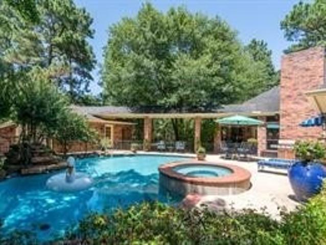 12102 Oak Haven Dr W, Magnolia, TX 77354
