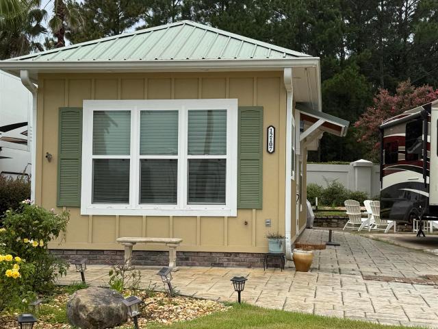 12107 Gateway Drive 14