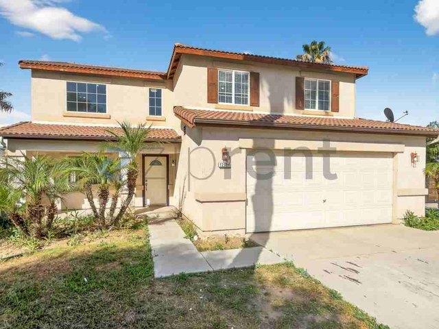 12104 Timberpointe Dr, Bakersfield, CA 93312