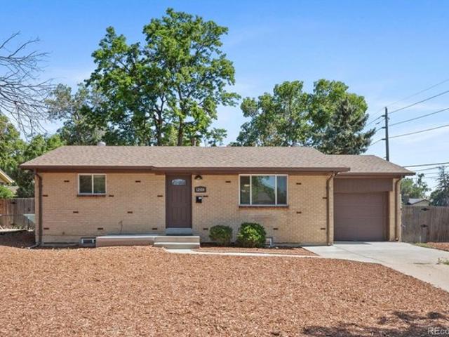 12104 E Nevada Pl, Aurora, CO 80012