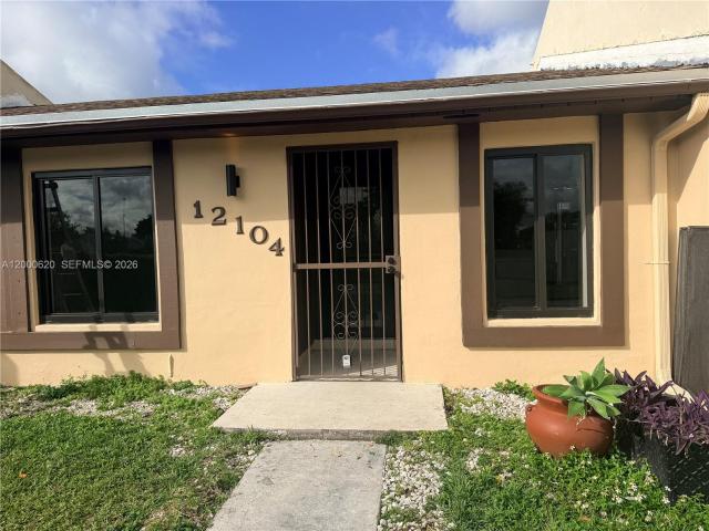 12104 SW 110th St Cir S, Miami, FL 33186 | MLS #A12000