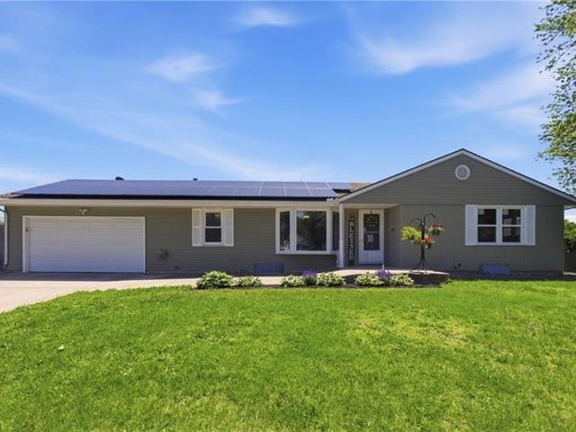 12105 E 41st St S, Independence, MO 64052