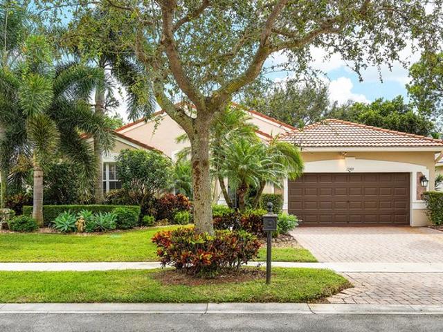 12105 Oakvista Dr, Boynton Beach, FL 33437