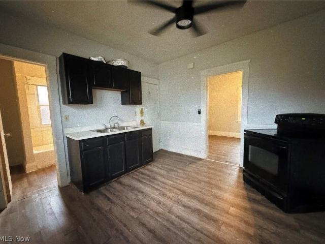 12106 Forest Avenue DOWN