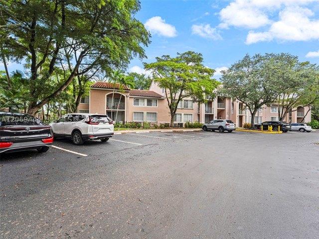 12106 Saint Andrews Pl Apt 202, Miramar, FL 33025