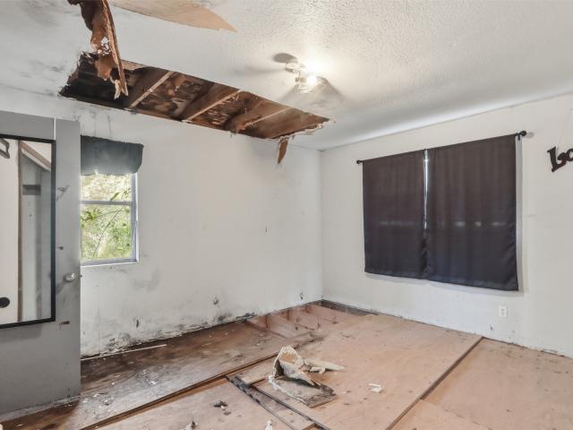 12108 N Lakewood Drive