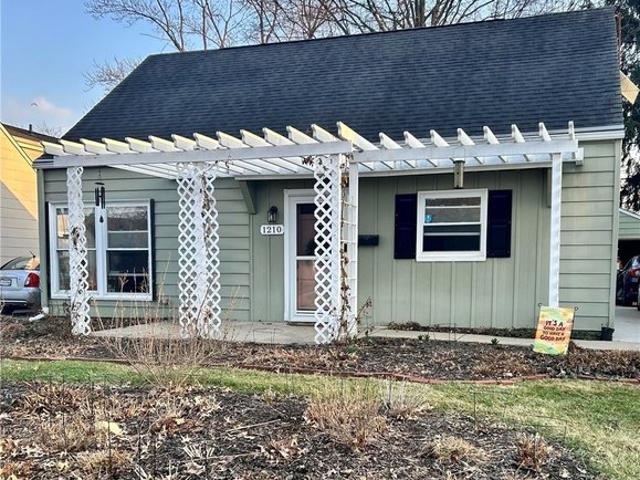 1210 Myrtle Ave, Cuyahoga Falls, OH 44221