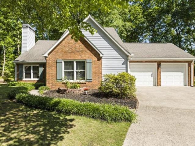 1210 N Creek Ct, Alpharetta, GA 30009