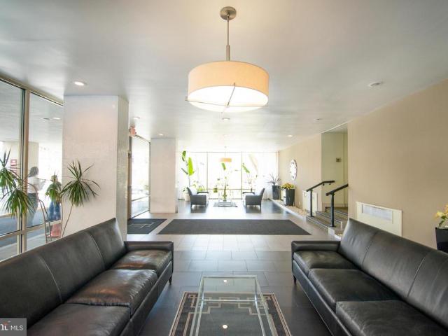 1210 N Taft Street # 201