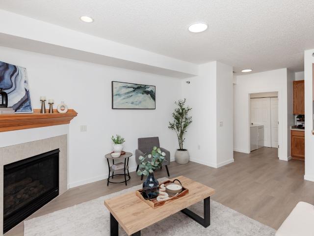 1210 NE 6th Lane I14