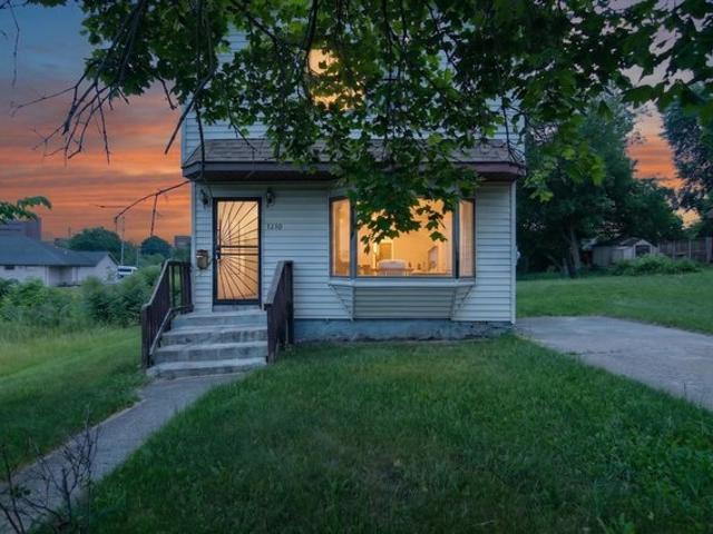 1210 Deyo St, Jackson, MI 49201