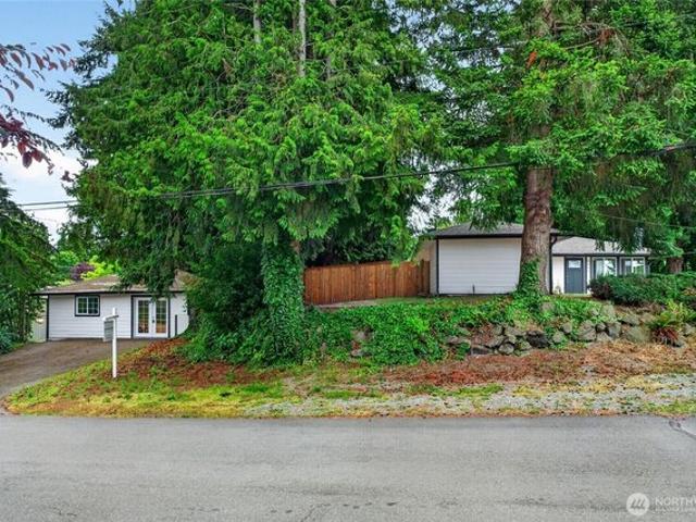 1210 E Seattle St, Kent, WA 98030