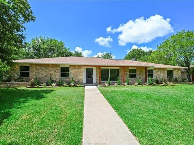 1210 Glade St, College Station, TX 77840