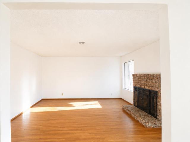 1210 Gloria Drive