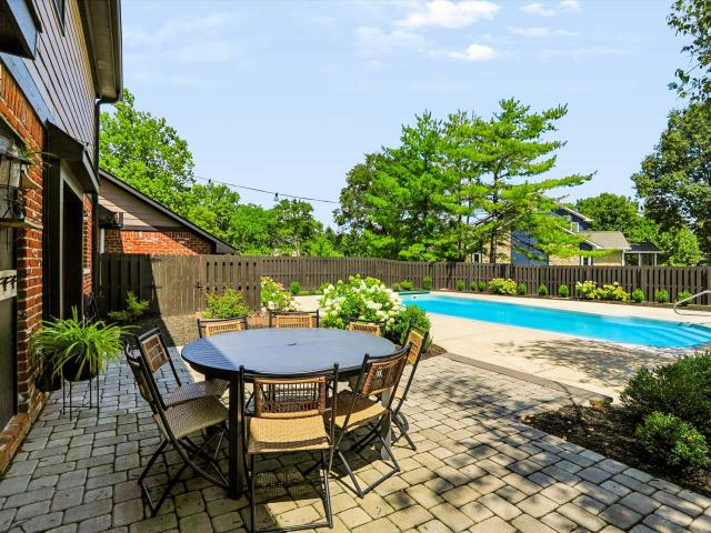 1210 Governors Lane