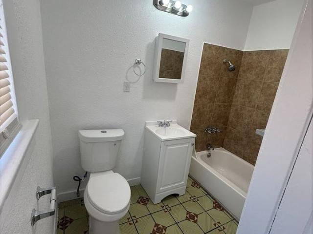 1210 Hoffman Avenue 1 Bedroom Apartment for Rent at 1210 Hoffman Ave, Long Beach, CA 90813 Central Long Beach