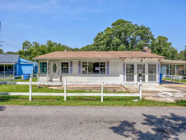 1210 Holly Park Circle