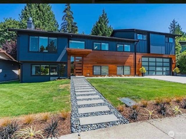 1210 Kenoyer Dr, Bellingham, WA 98229