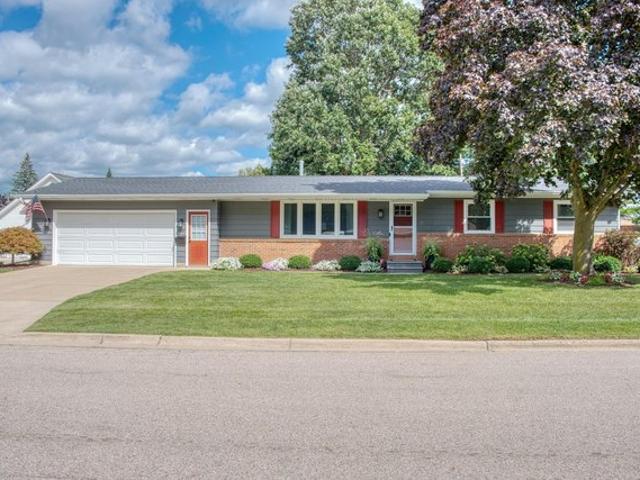 1210 Krust Dr, Owosso, MI 48867