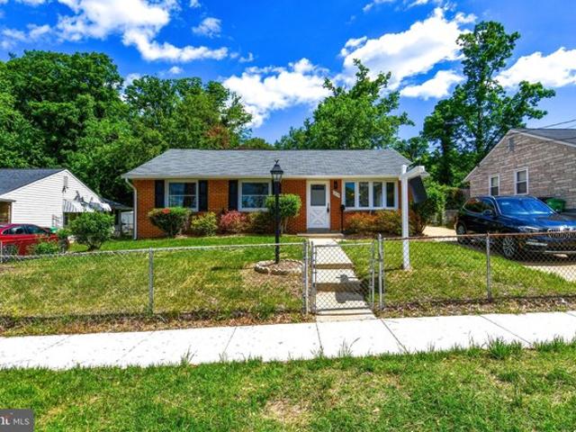 1210 Lindsay Rd, Oxon Hill, MD 20745