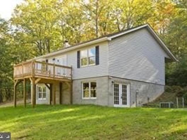 1210 Logger Dr, Gore, VA 22637