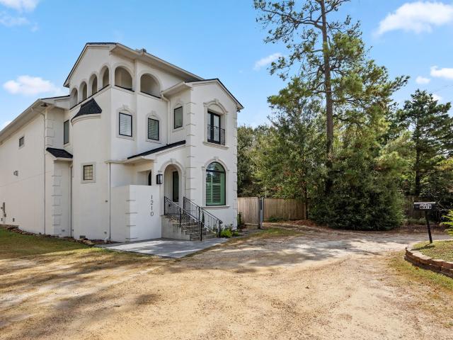 1210 Parkerhaven Ct, Houston, TX 77008 | MLS #12128