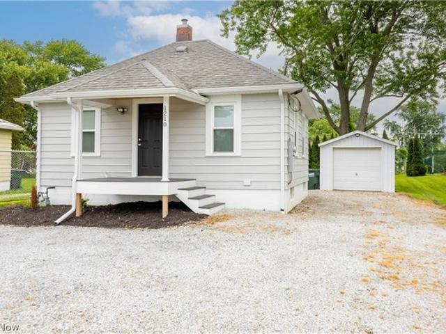 1210 Sterling Ave, Orrville, OH 44667
