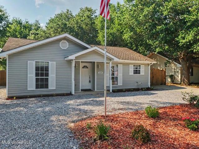 1210 Seventh St, Long Beach, MS 39560