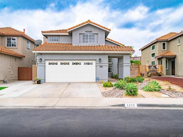 1210 Via Angelica, Vista, CA 92081